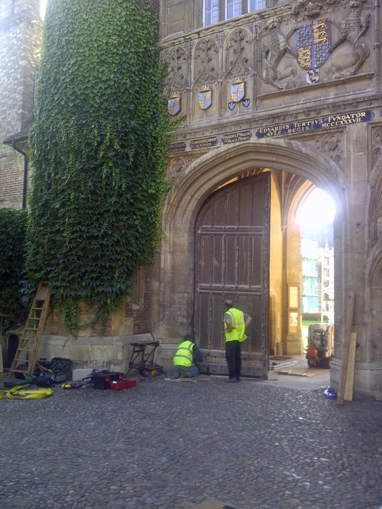 Tweaking Trinity Great Gate - The Cambridge Tour Company